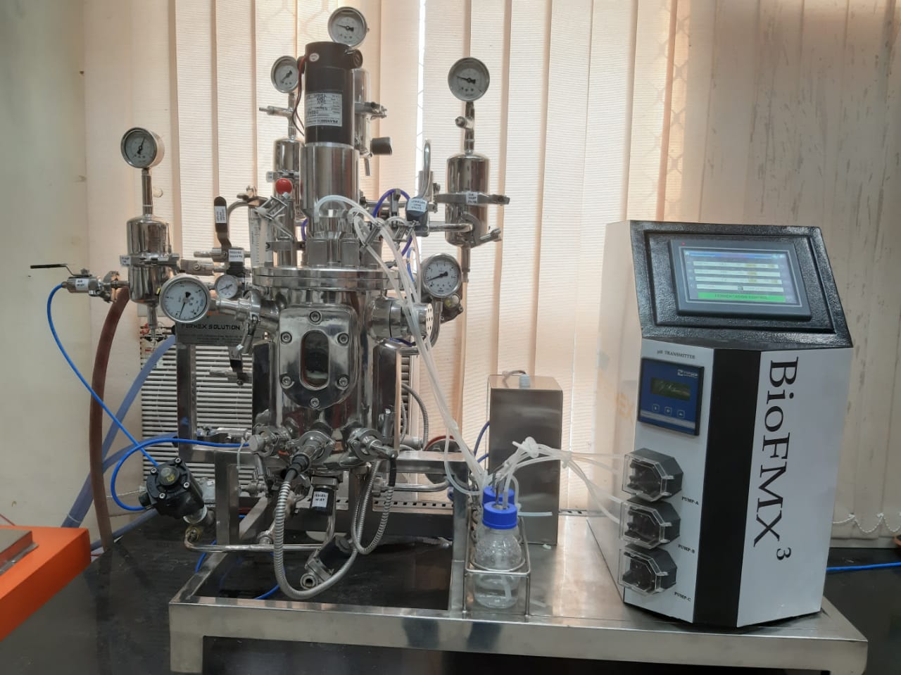 In-Situ Sterilizable Fermenter & Bioreactor | Lab Scale